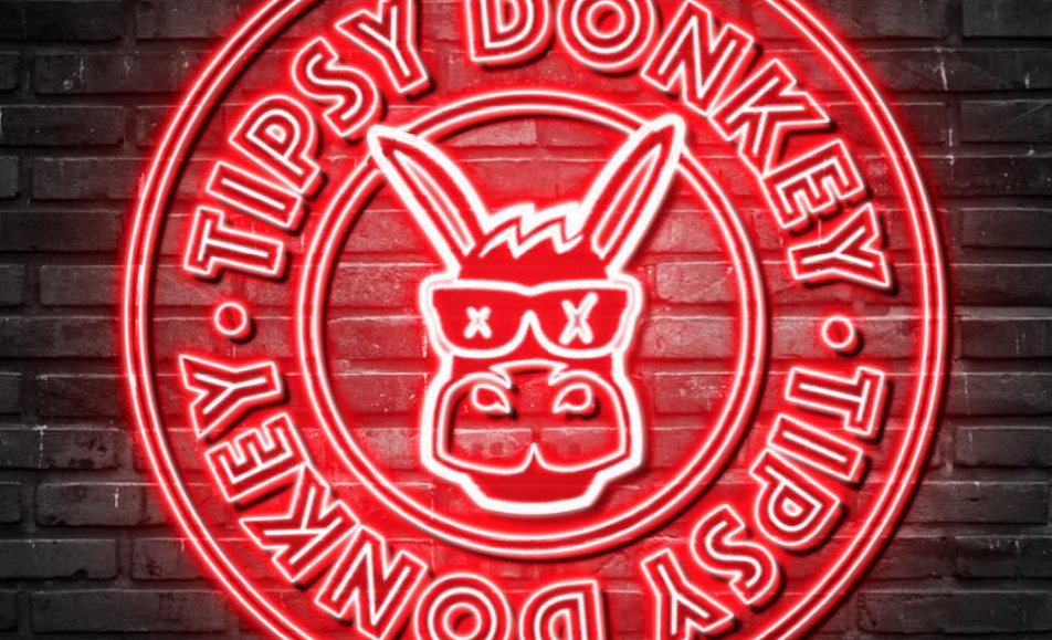 Nunca Para - Tomzy at Tipsy Donkey - Rave Pulse